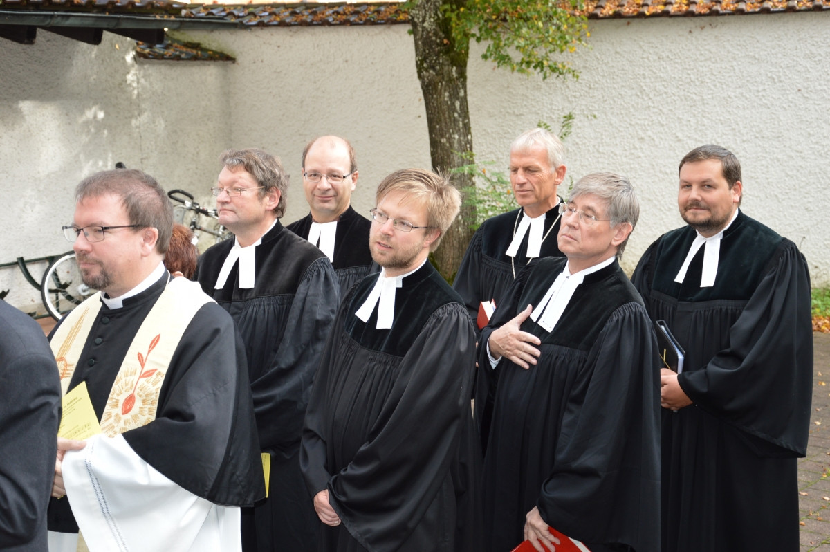 Amtseinführung von Pfarrer Alexander Schmidt in Garching a.d.Alz ...